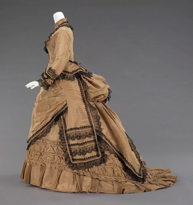 Fashion Moments – The Bustle | Genealogy Lady